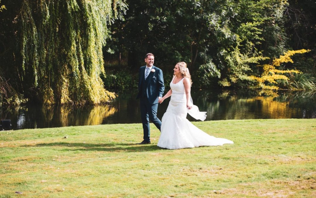 Katie And Darren Say I Do That Amazing Place Wedding Venue Essex